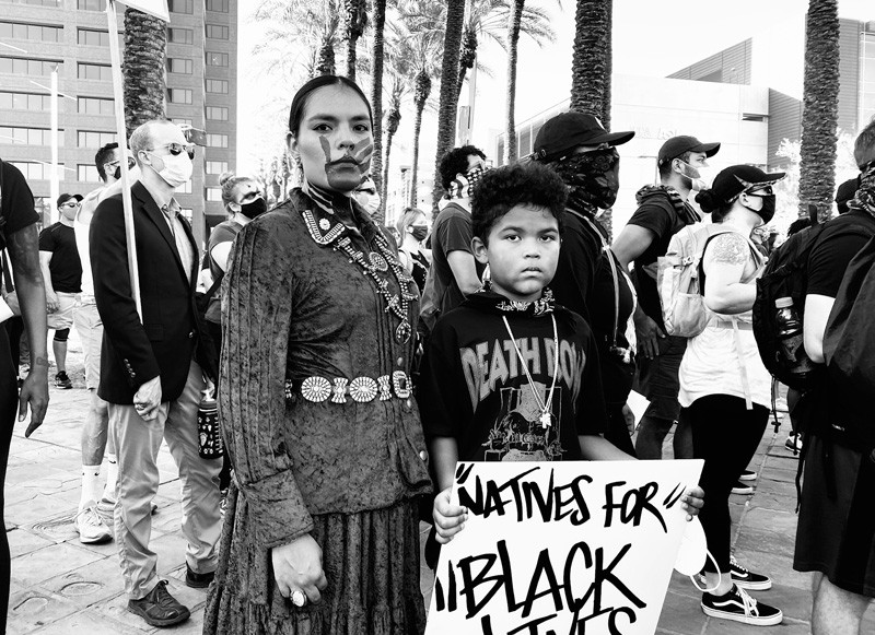 Douglas Miles La Vie En Res